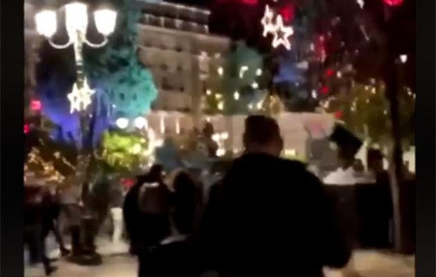 ΧΡΙΣΤΟΥΓΕΝΝΑ ΣΤΗΝ ΚΑΡΔΙΑ ΤΟΥ ΣΥΝΤΑΓΜΑΤΟΣ ΜΕ…ΥΜΝΟΥΣ ΣΤΟΝ ΑΛΛΑΧ ΑΠΟ ΤΑ ...